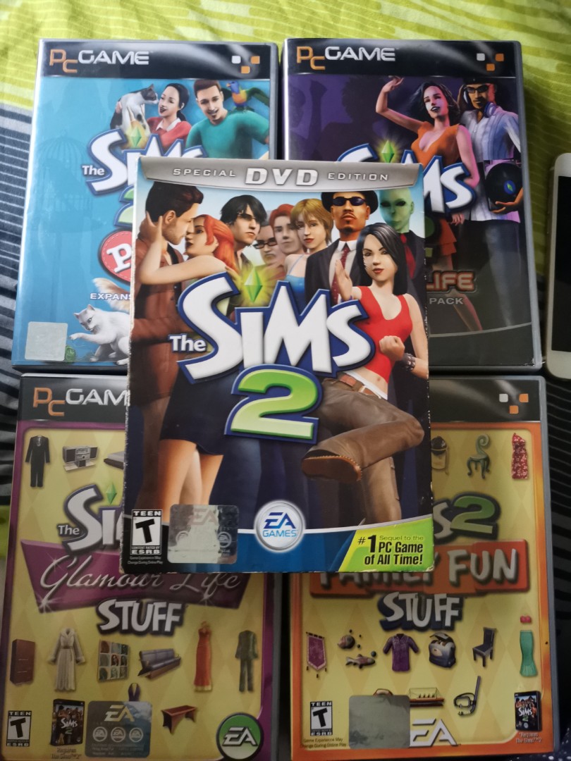 SIMS 2 (PC) sims 2 + 2 expansion + Add on stuff, Toys & Games, Video ...