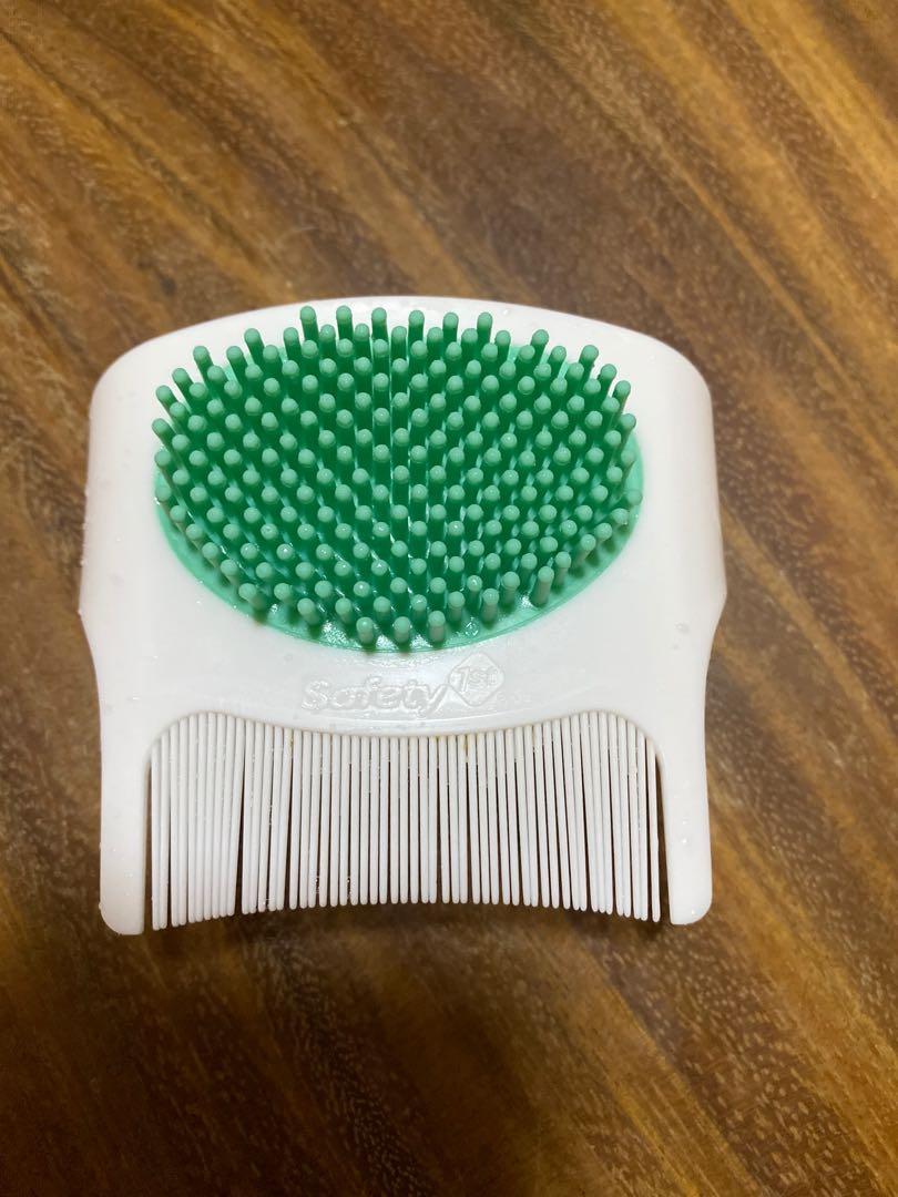 Cradle cap comb, Babies & Kids, Bathing & Changing, Bathtub & Bath ...