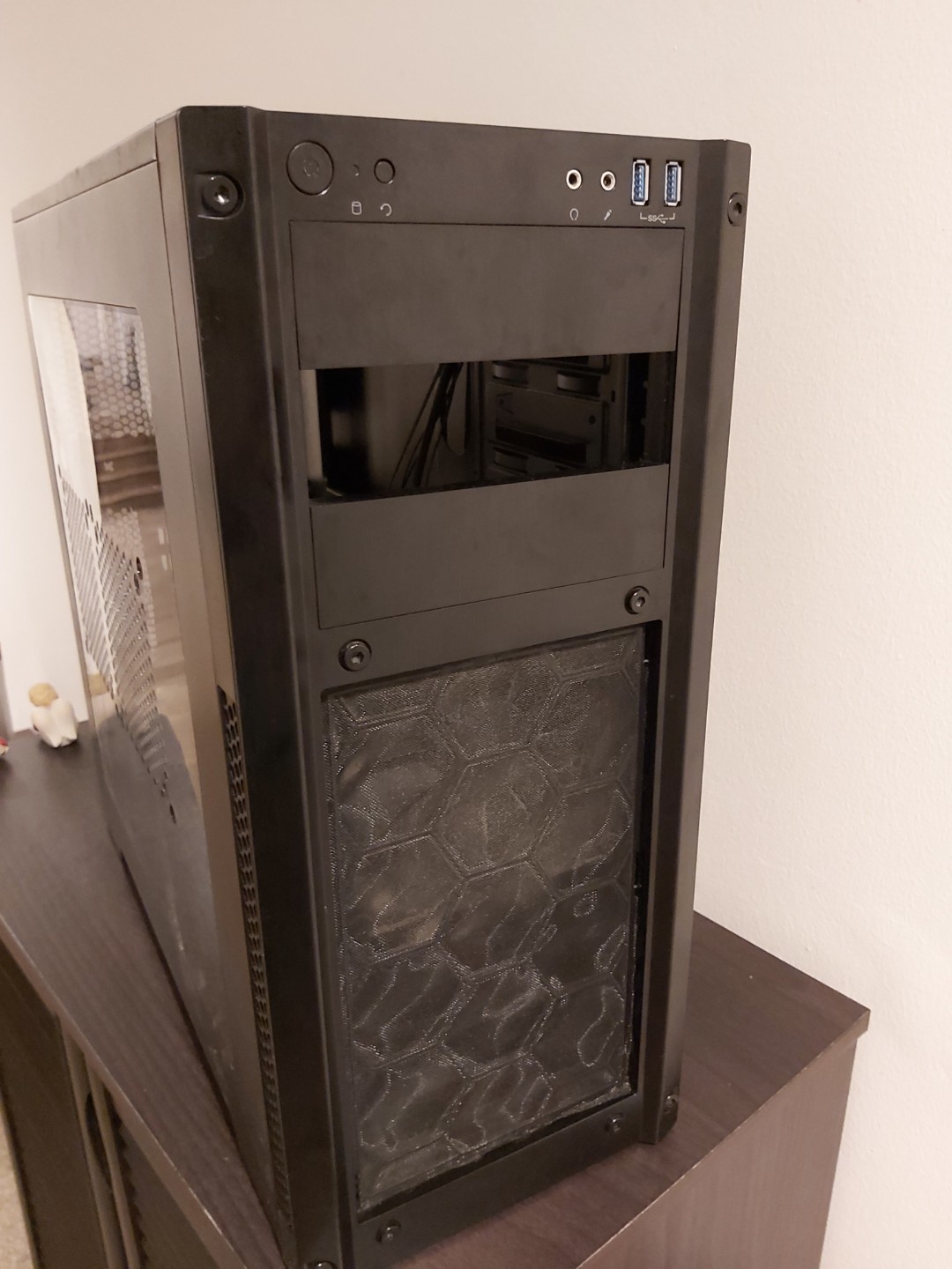 Desktop PC tower casing / case for DIY systems ATX motherboards - USB 3 ...