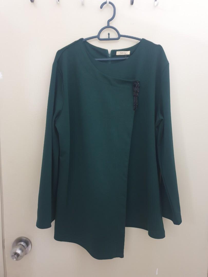 Emerald Green Blouse, Women's Fashion, Tops, Blouses on Carousell