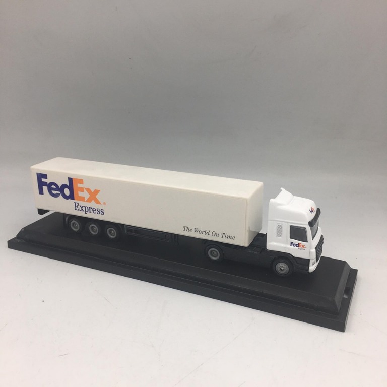 FedEx Truck Trailer Die-Cast Car with Acrylic Diorama, Hobbies & Toys ...