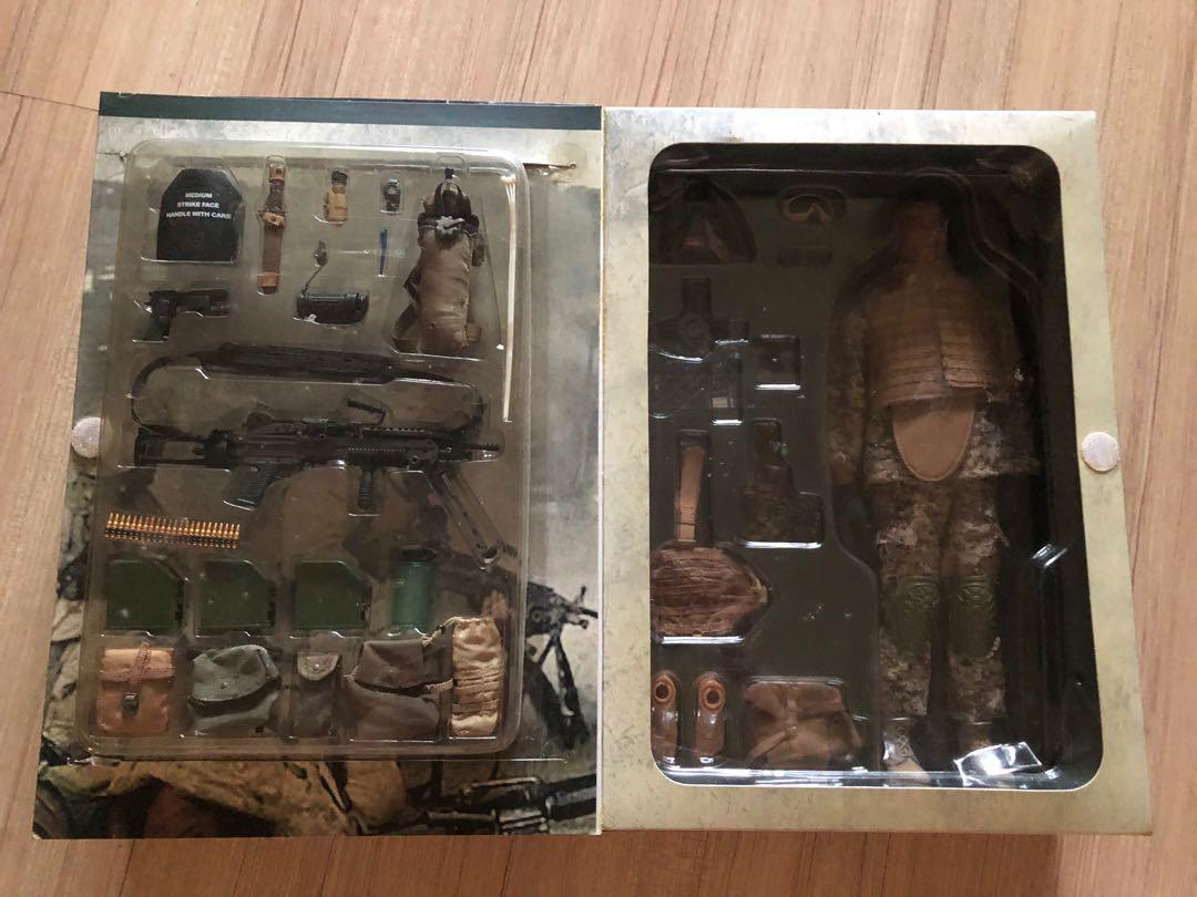 HOT TOYS USMC THREE INFANTRY BATTALIONS IN FALLUJAH M249 SAW GUNNER ...