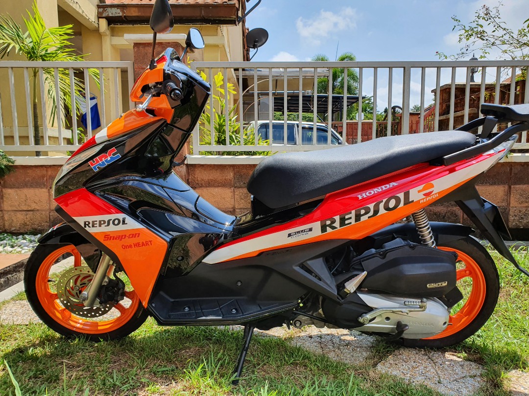 Honda Airblade Scooter Repsol Special Painted, Motorbikes on Carousell