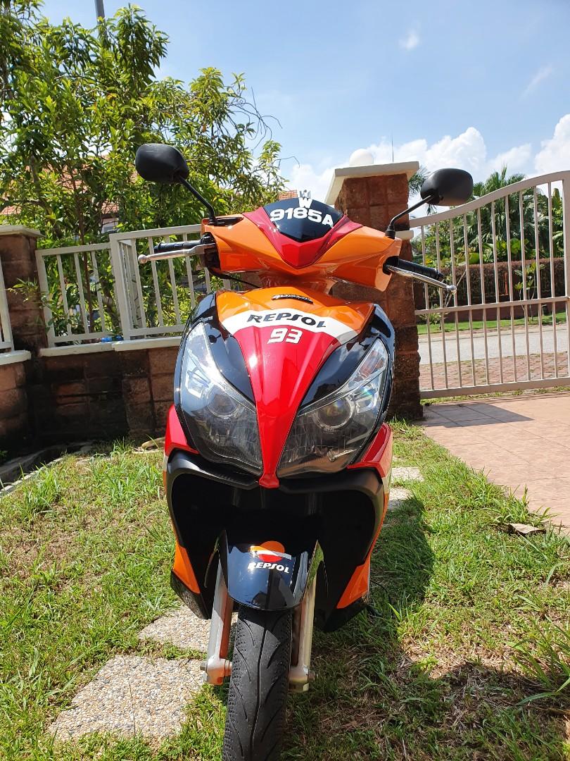 Honda Airblade Scooter Repsol Special Painted, Motorbikes on Carousell