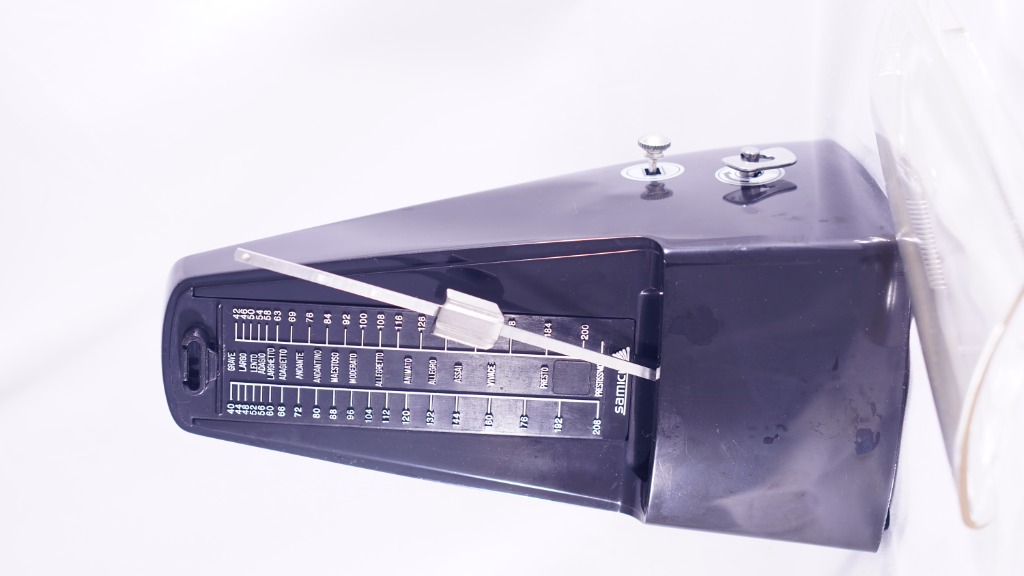 Samick Metronome, Hobbies & Toys, Music & Media, Musical Instruments on ...
