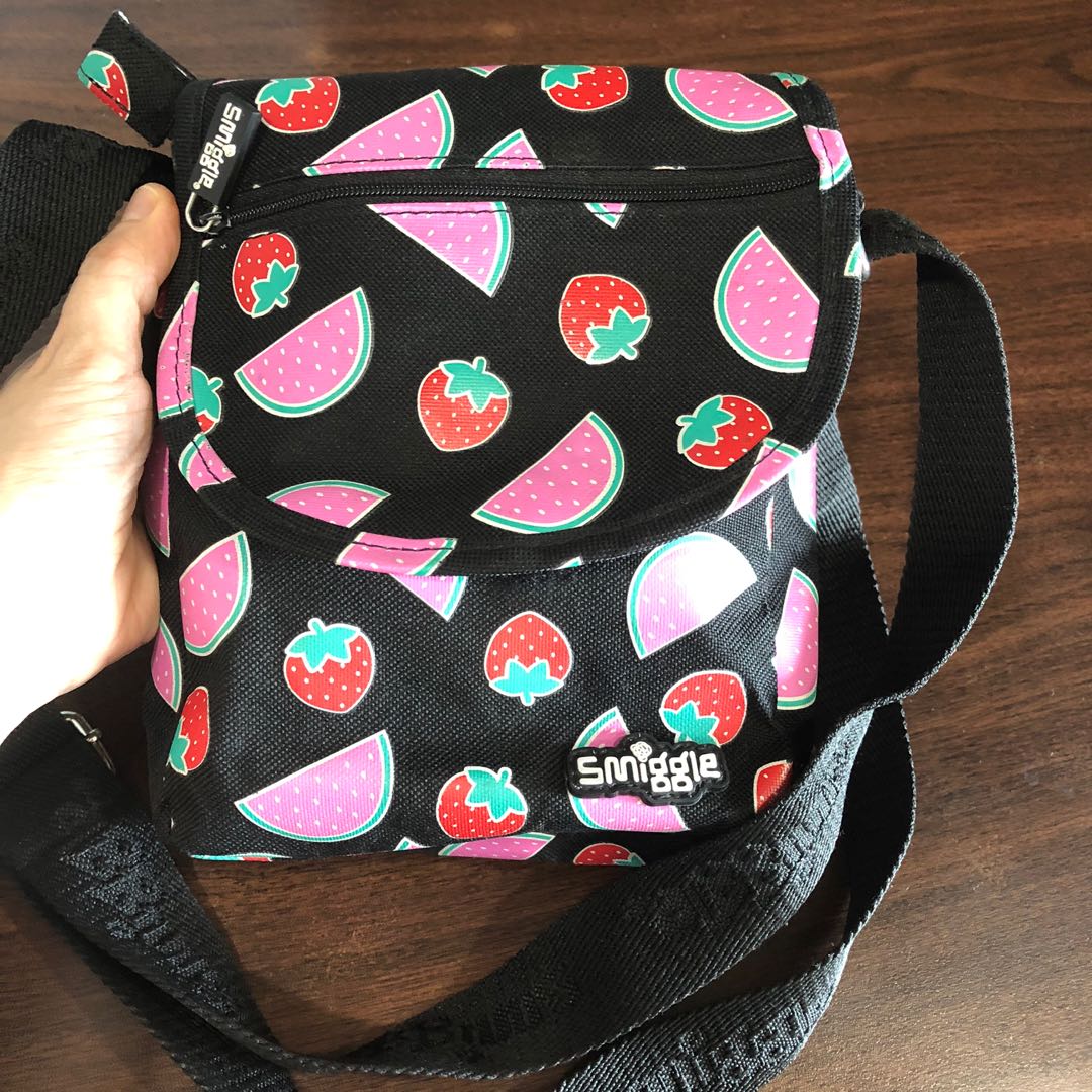 Smiggle Sling Bag, Women's Fashion, Bags & Wallets, Purses & Pouches on ...