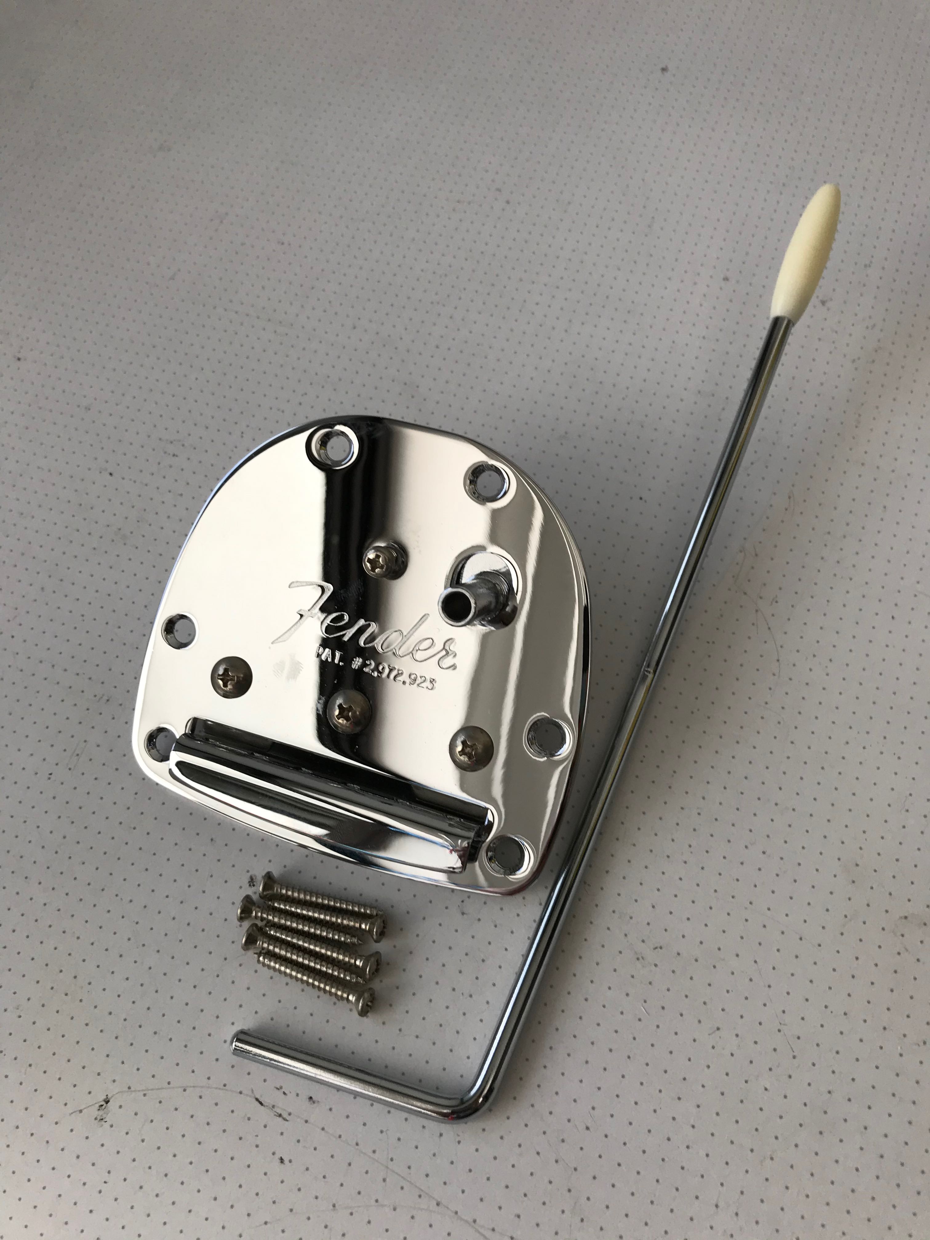 Fender Jazzmaster Vintage Tremolo, Hobbies & Toys, Music & Media, Music ...