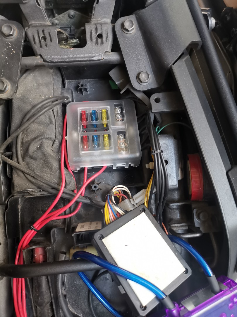 Fusebox installation for CB400X, Motorcycles, Motorcycle Accessories on ...