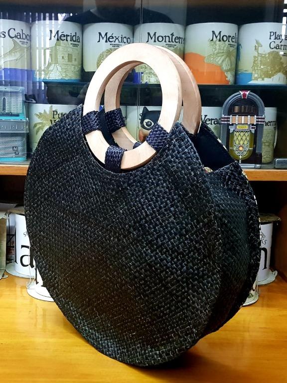 Handwoven BANIG Bag - Round with Geometric Patterns, Women's Fashion ...