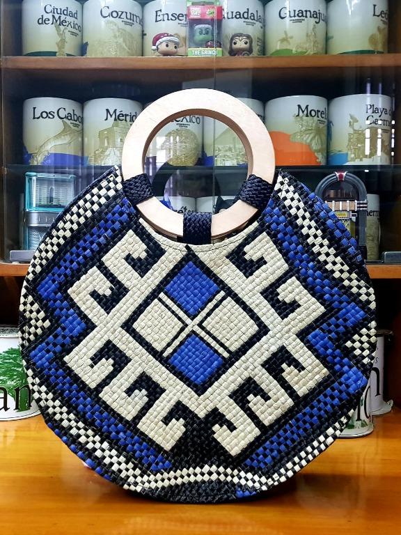 Handwoven BANIG Bag Round Blue & White Geometric Patterns, Women's ...
