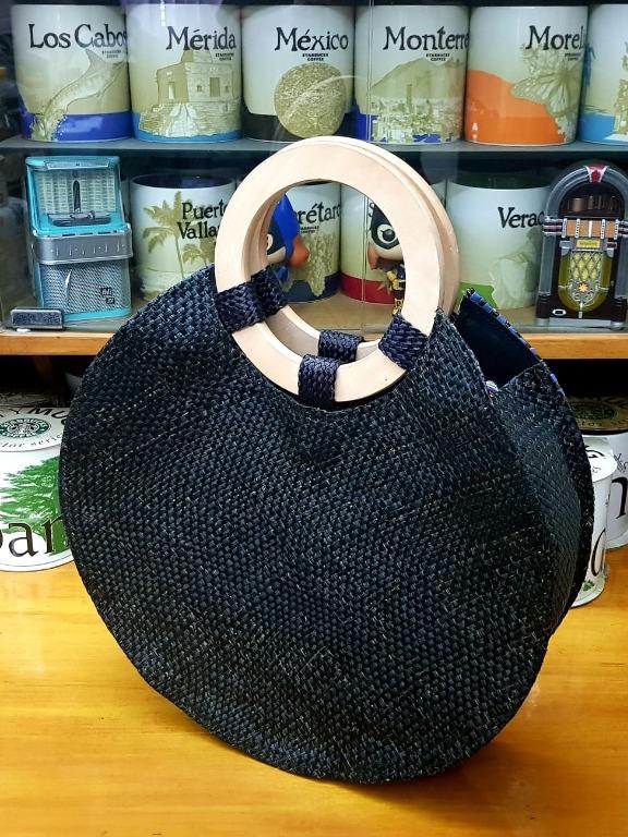 Handwoven BANIG Bag Round Blue & White Geometric Patterns, Women's ...