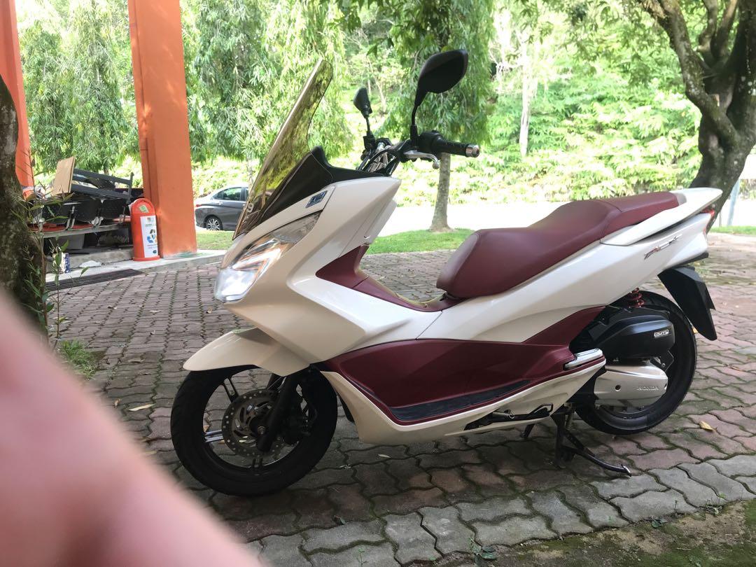 Honda PCX150 v3 2015, Motorbikes on Carousell