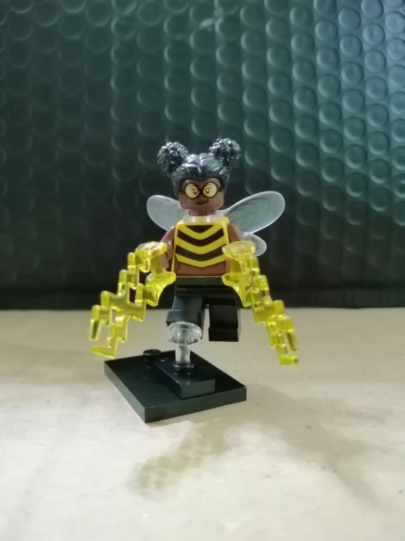 Lego DC Minifigure - The Bumblebee Girl, Hobbies & Toys, Toys & Games ...