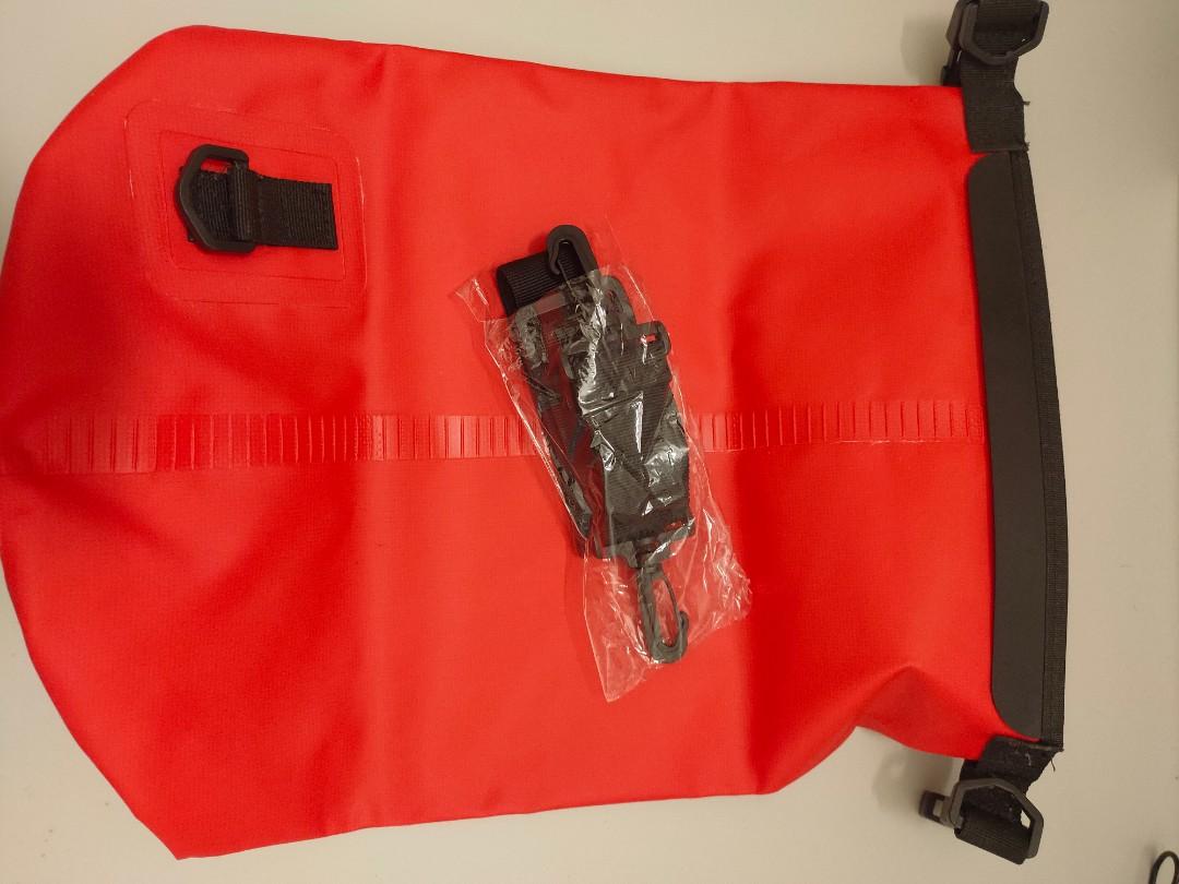 Shell V Power merchandise- dry bag (red), Men's Fashion, Activewear on ...