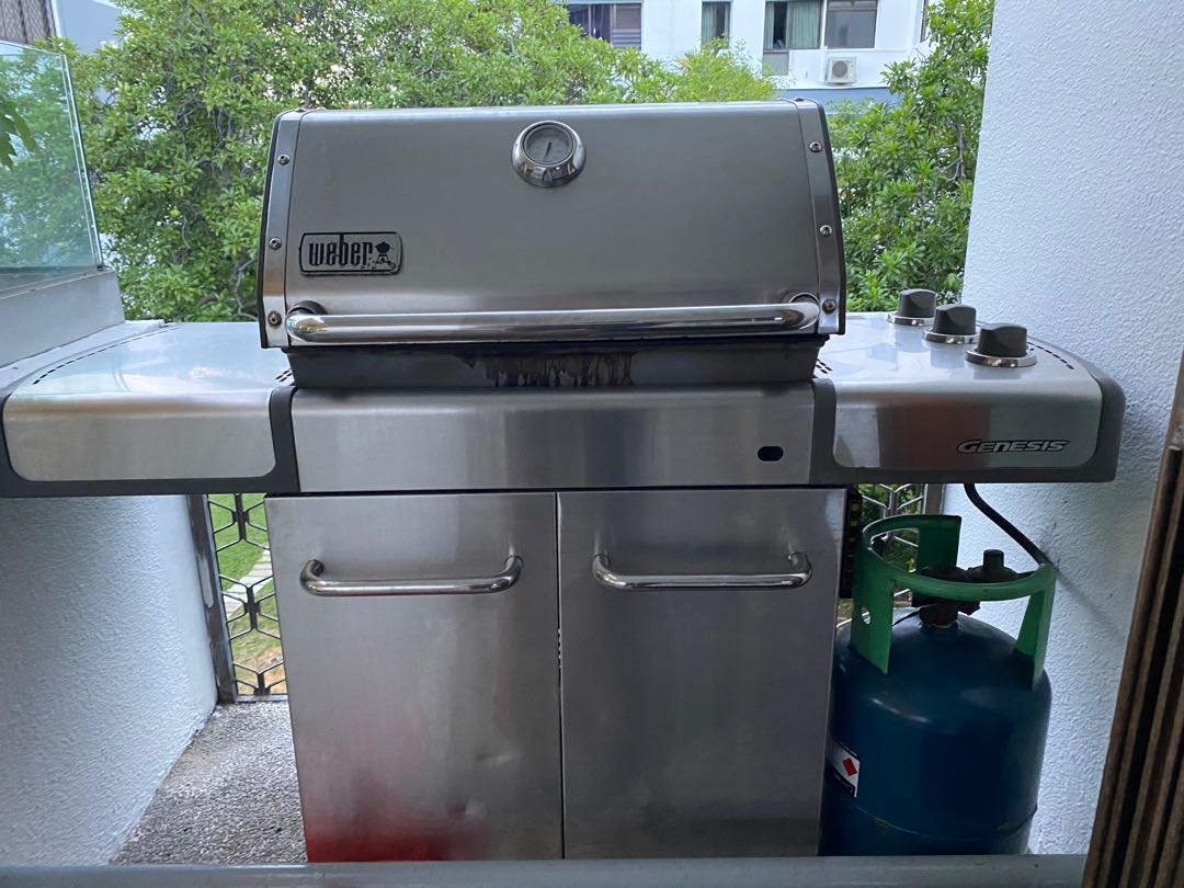 Weber Genesis 3 burner Gas BBQ., TV & Home Appliances, Kitchen ...