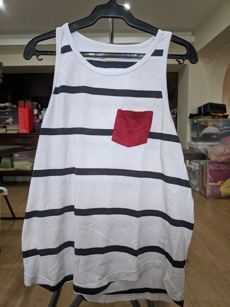 Bench Tank Top / Sando, Men's Fashion, Activewear on Carousell