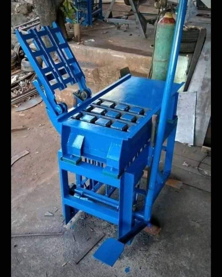 Hollow Block Machine (CHB), Commercial & Industrial, Construction Tools ...