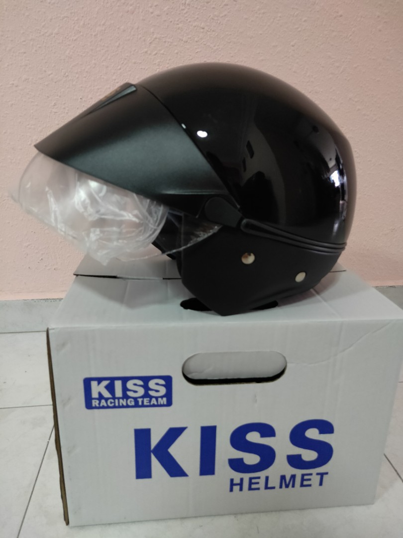 Kiss Helmet, Motorcycles, Motorcycle Accessories on Carousell