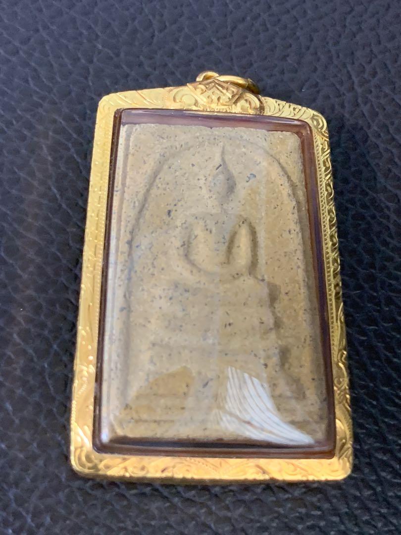 LP Daeng Yellow Phra Somdej B2513 (First Batch), Hobbies & Toys ...