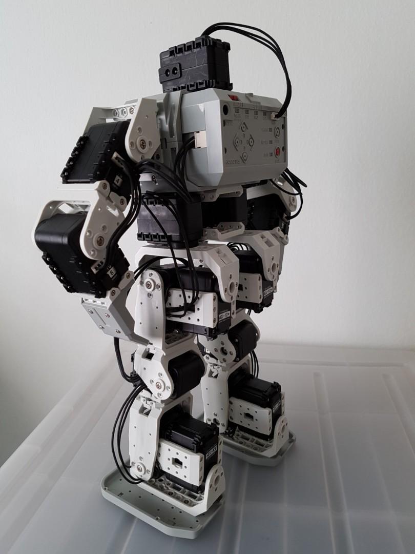 Robotis Bioloid Comprehensive Kit. programmable robot . Includes lots ...