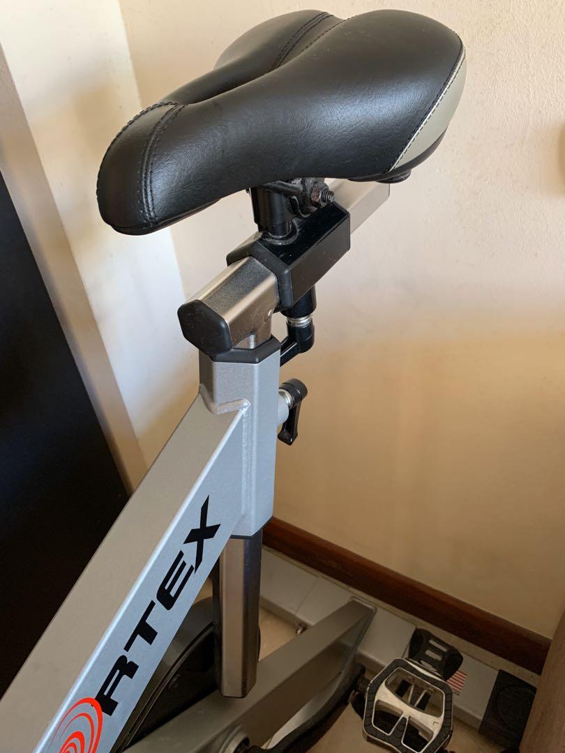 Vortex V1200 Commercial Gym Bike, Sports Equipment, Exercise & Fitness ...