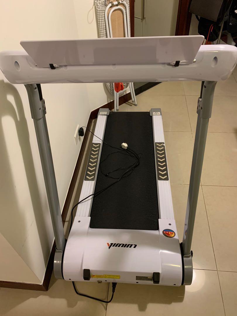 電動跑步機 Fitness Trackmill, 運動產品, 運動與健身, 運動與健身 - 有氧健身器材 - Carousell