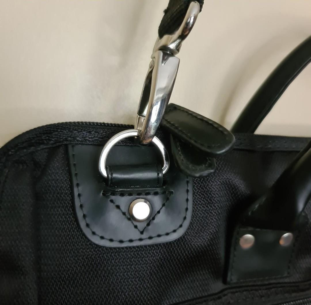 Samsung Laptop Bag, Women's Fashion, Bags & Wallets, Tote Bags on Carousell