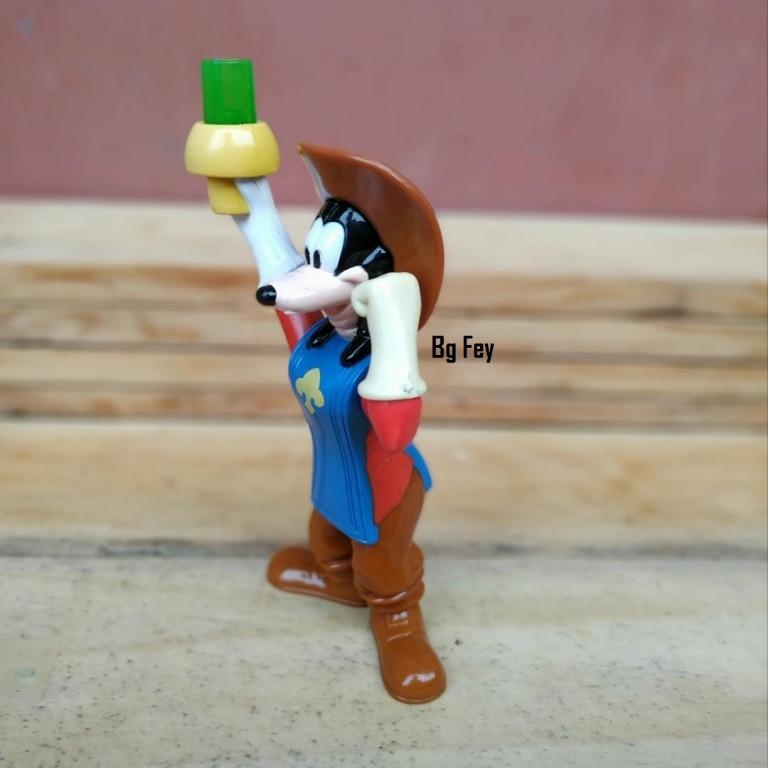 Disney Three Musketeers - Goofy - Mc Donald 2004, Toys & Collectibles ...