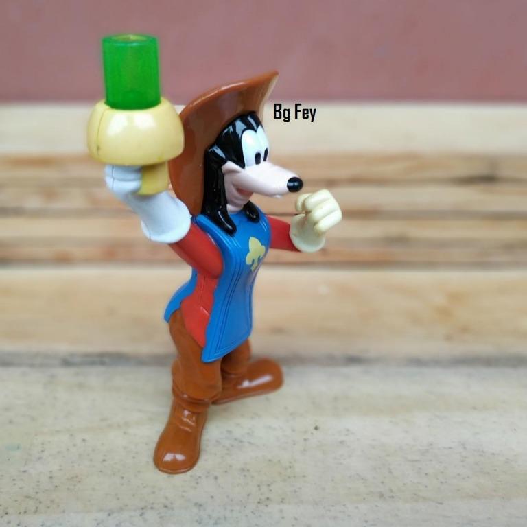 Disney Three Musketeers - Goofy - Mc Donald 2004, Toys & Collectibles ...