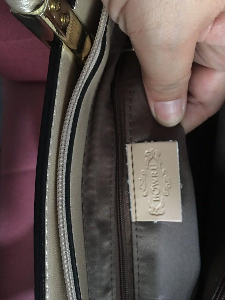 Howru, Women's Fashion, Bags & Wallets, Beach Bags on Carousell