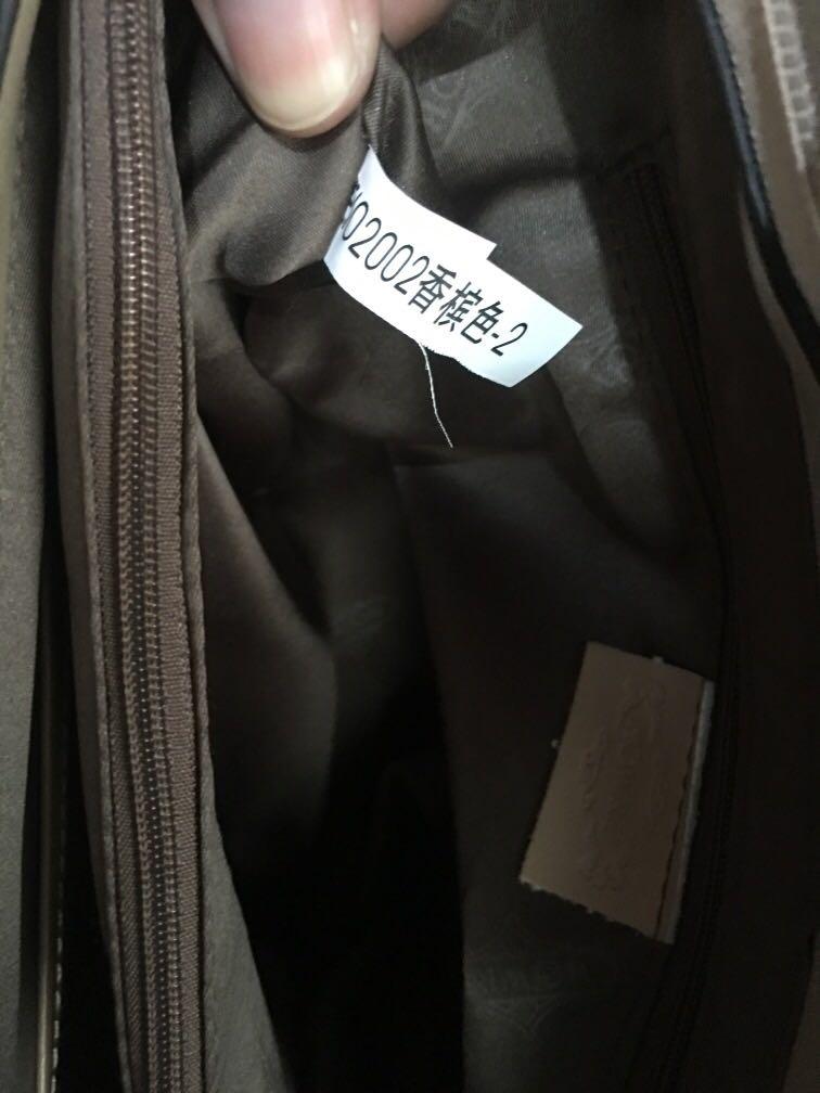 Howru, Women's Fashion, Bags & Wallets, Beach Bags on Carousell