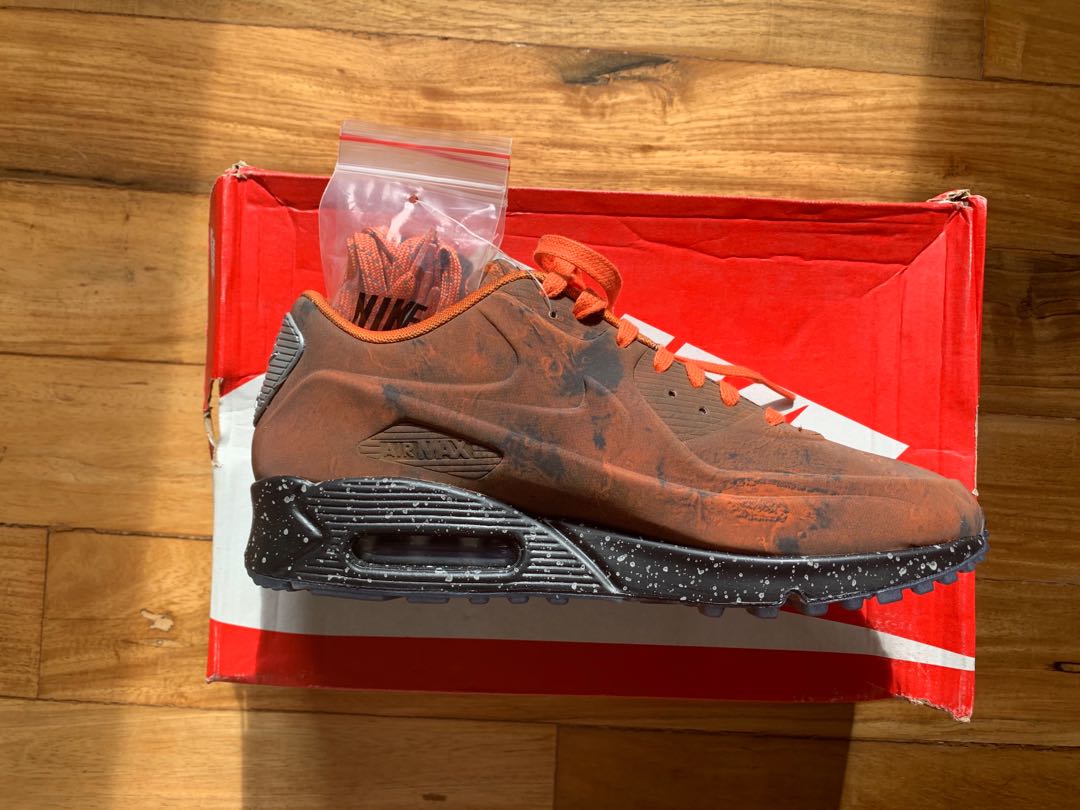 Nike air max 90 mars landing, Men's Fashion, Footwear, Sneakers on ...