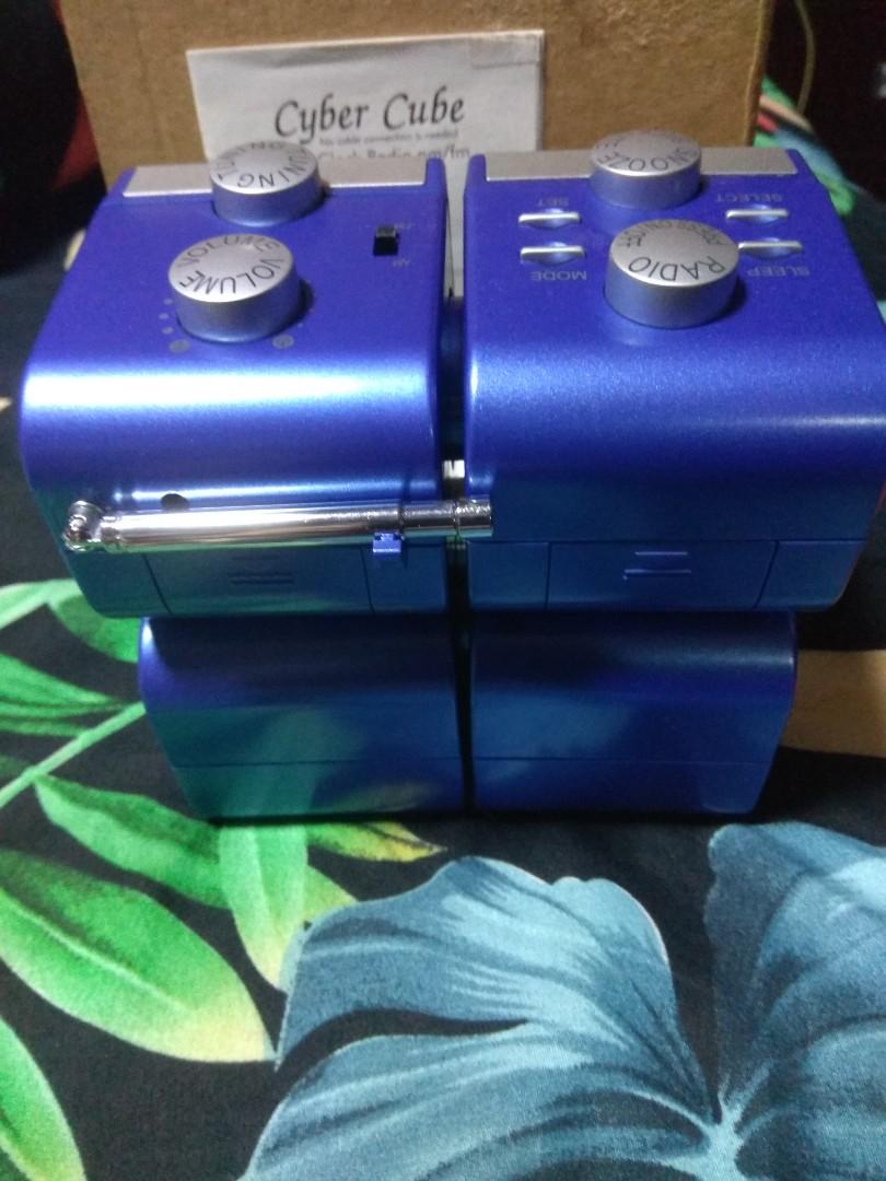 SINGTEL Cyber Cube LCD Clock Radio, Everything Else on Carousell