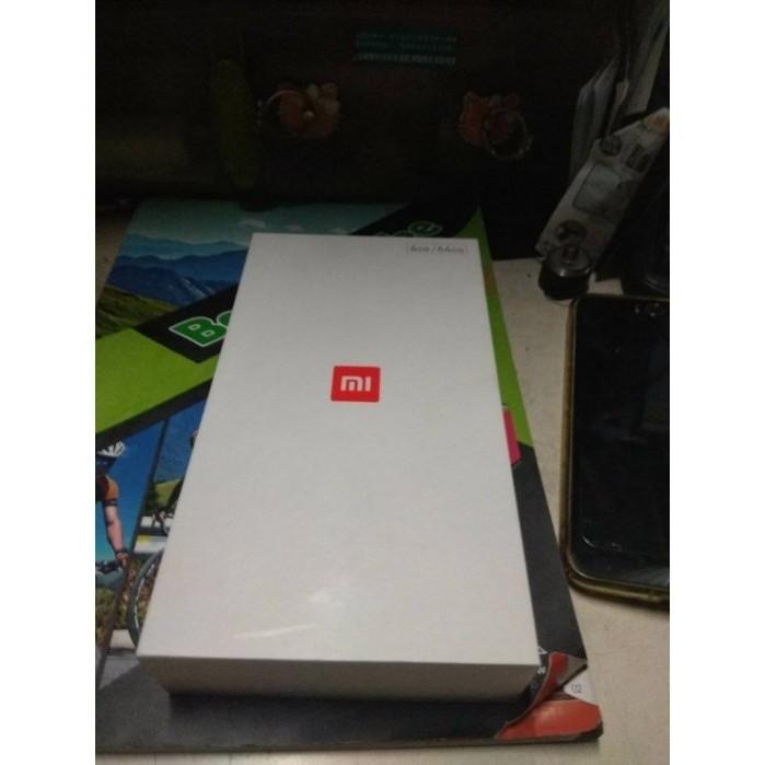 自用 小米 MAX 2 4G/64G 磨砂黑 加贈滿版 玻璃貼 掛繩 空壓殼 原廠盒裝配件都在 淡水自取, 手機及配件, 手機, 其他手機在旋轉拍賣