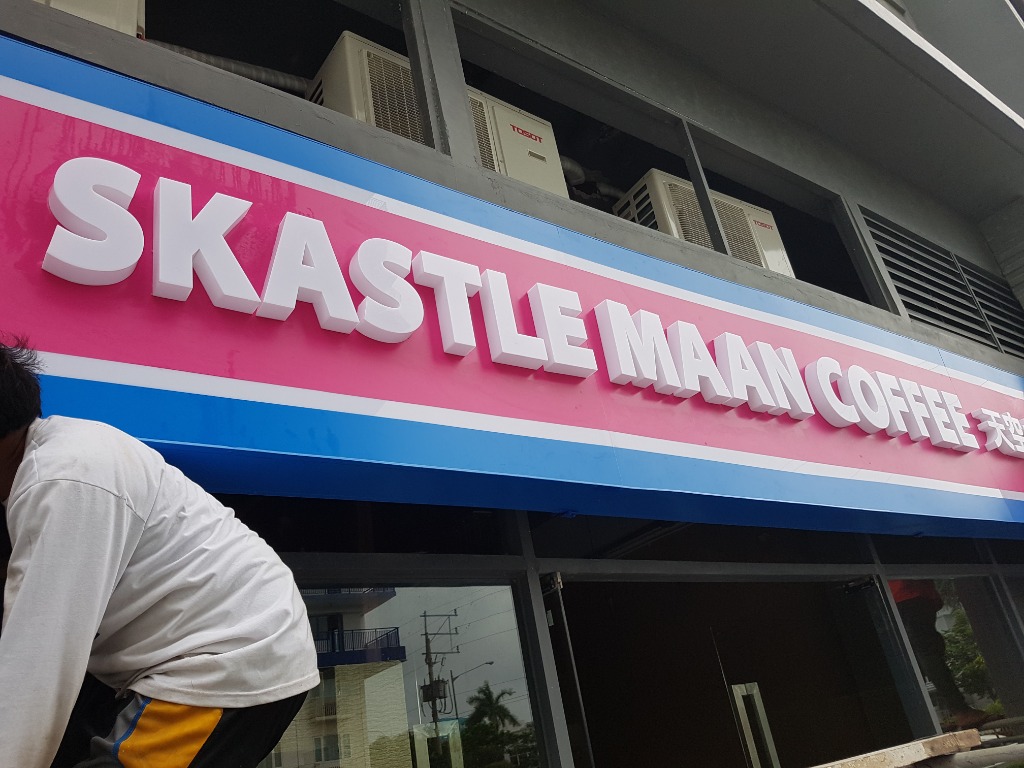 Acrylic Build Up Build Up Embossed Signage Maker Van Vehicle Wrap ...