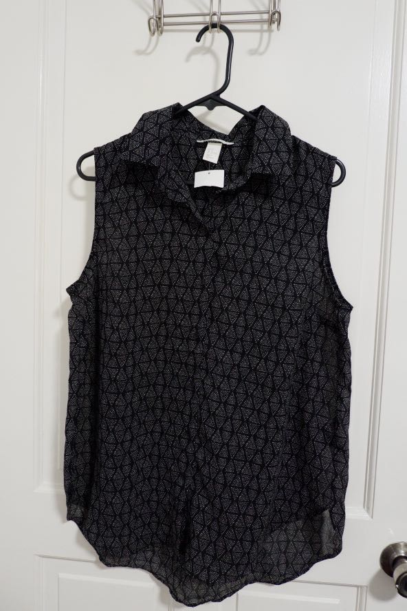 Black Triangle Design Top, Women's Fashion, Tops, Sleeveless on Carousell
