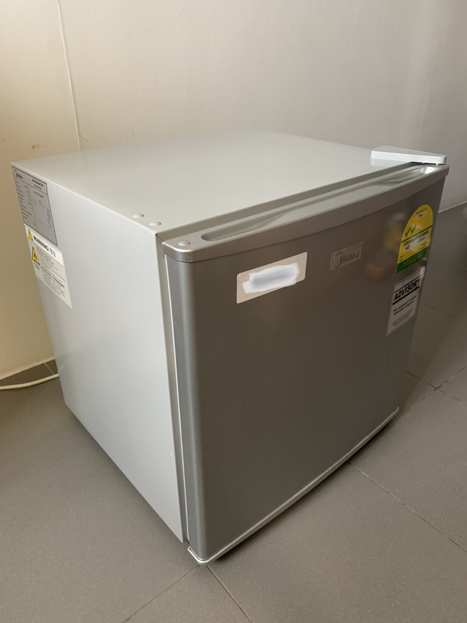 Midea 50L Mini Bar Fridge with Freezer, TV & Home Appliances, Kitchen ...