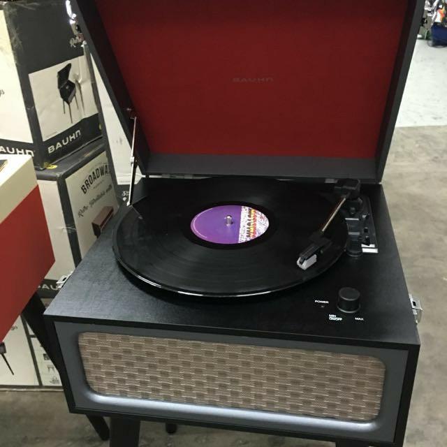 Bauhn Travel in Time Broadway Market - Retro Turntable with Legs (Model ...