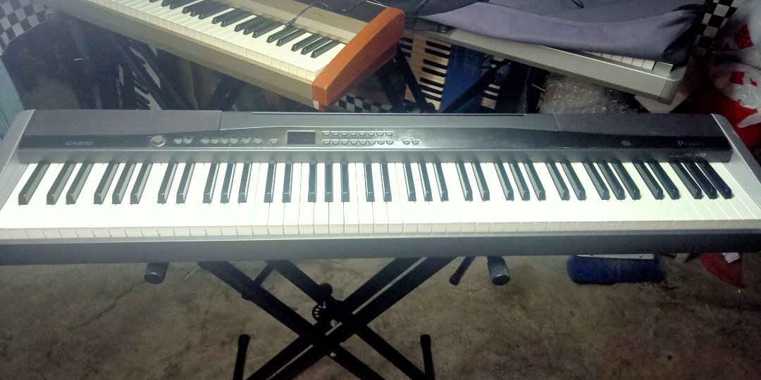 Casio privia px-300 stereo sampling, Hobbies & Toys, Music & Media ...