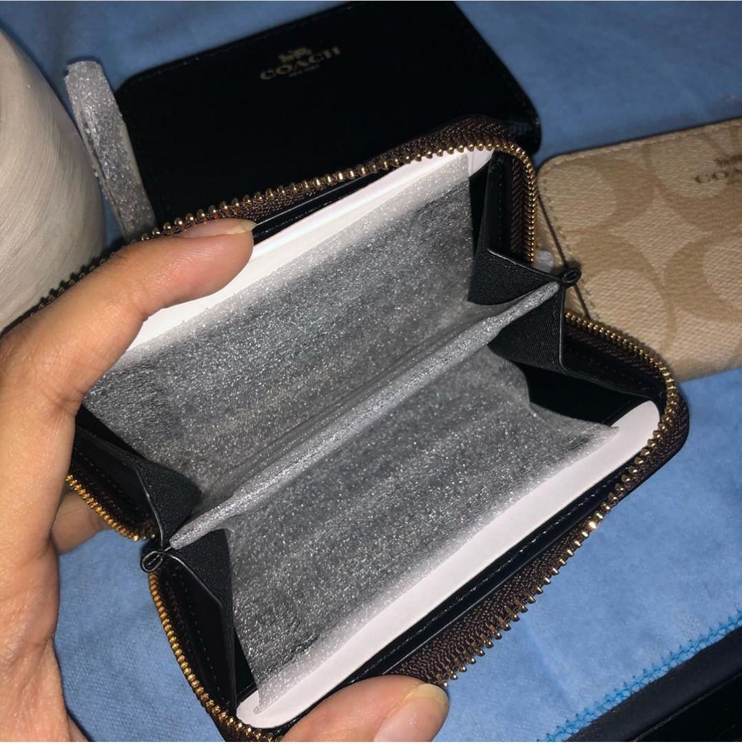 Coach Coin Purse, Women's Fashion, Bags & Wallets, Wallets & Card ...