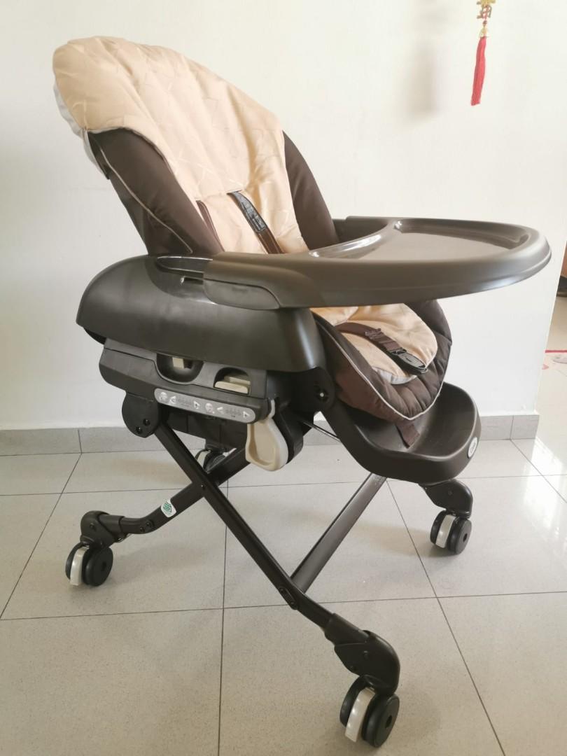 Combi Nemulila Auto Swing, Babies & Kids, Infant Playtime on Carousell