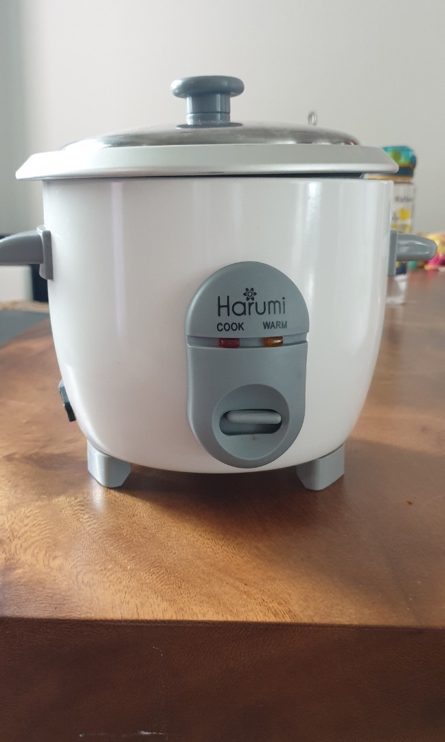 Harumi Rice Cooker, Home Appliances, Kitchenware on Carousell