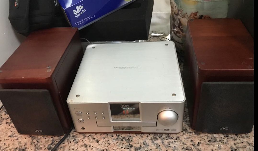 JVC CD Stereo mini hi-fi system, 音響器材, 可攜式音響設備 - Carousell