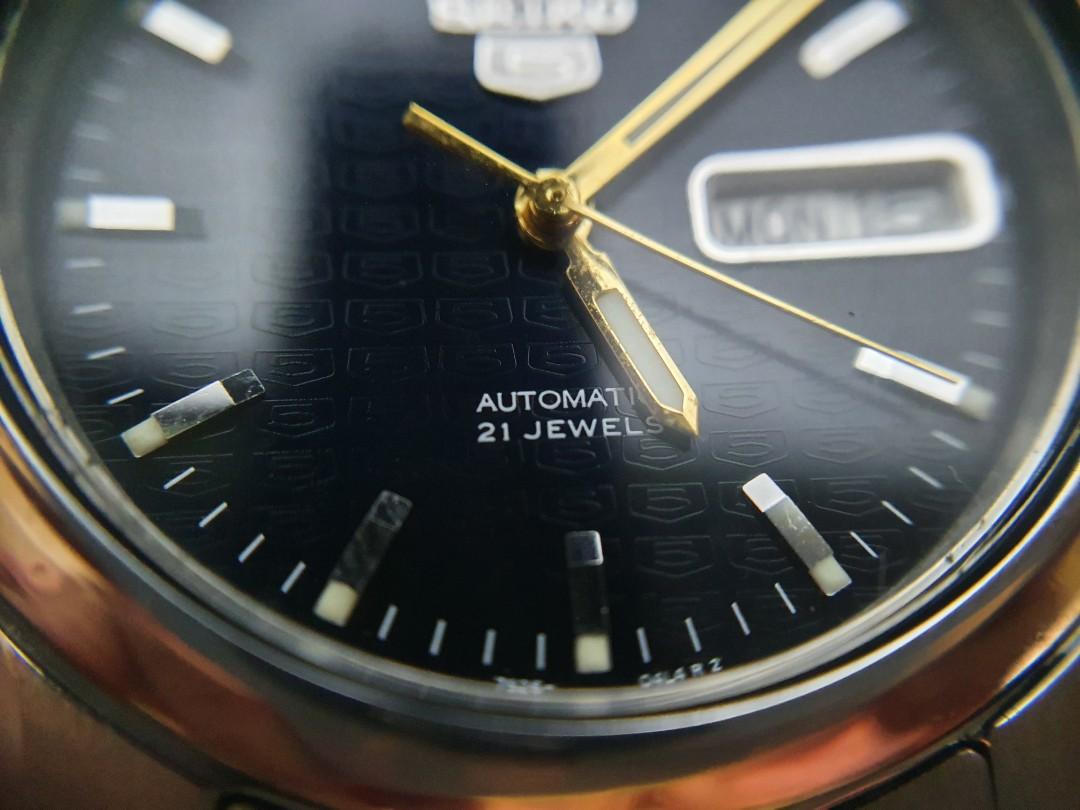 Seiko 5 Logo Dial (zoom in on dial), Men's Fashion, Watches ...
