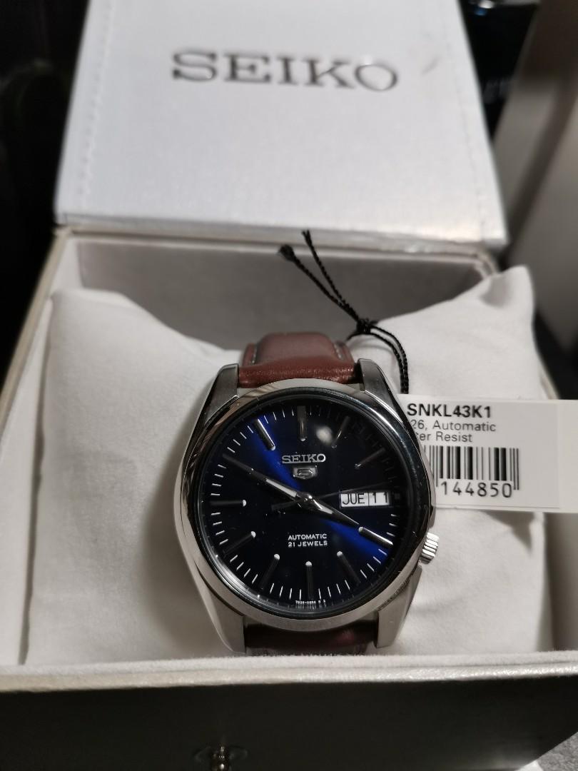 Seiko 5 SNKL43, Men's Fashion, Watches & Accessories, Watches on Carousell