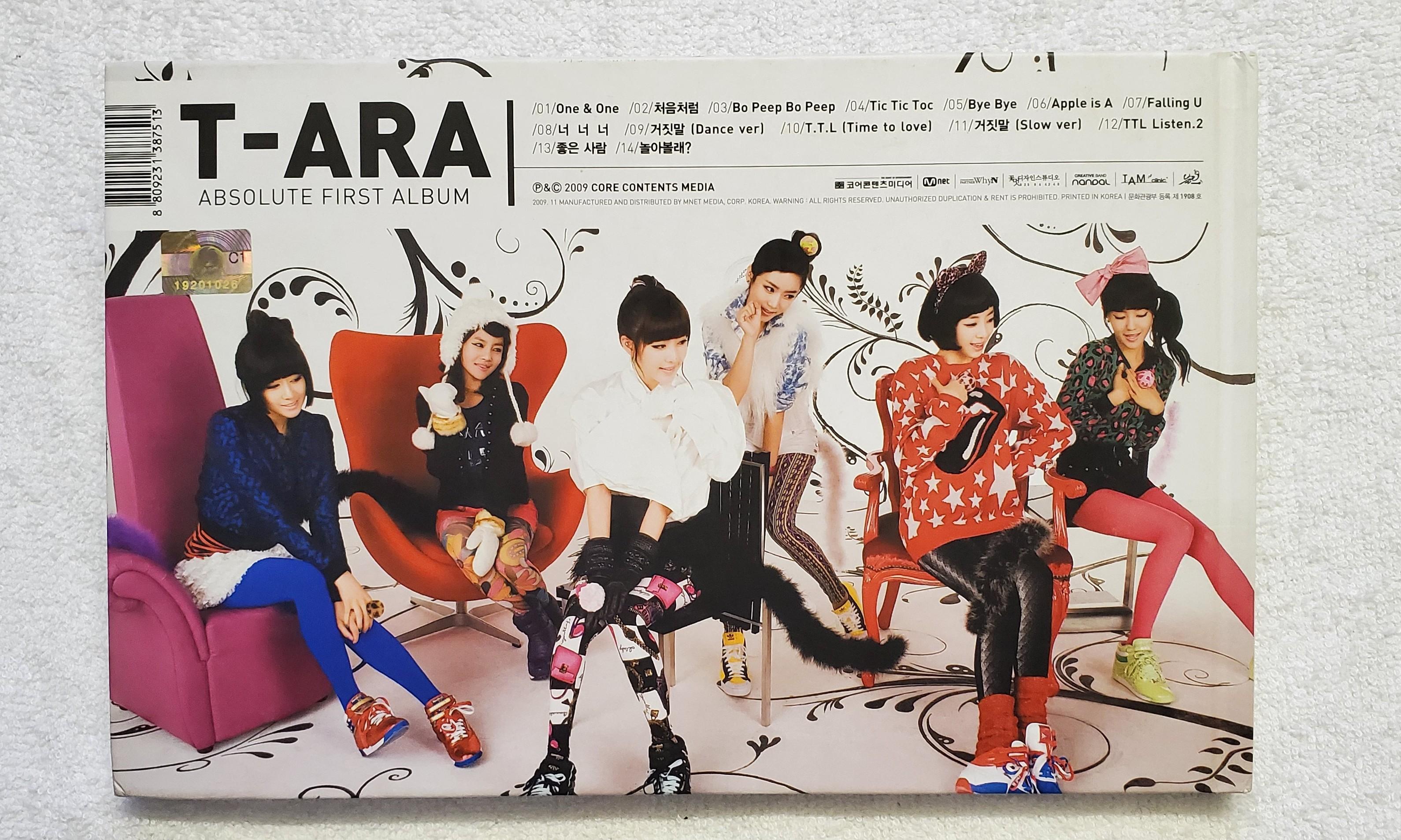 T-ARA. Absolute first album. CD 二手, 興趣及遊戲, 收藏品及紀念品, 明星周邊 - Carousell