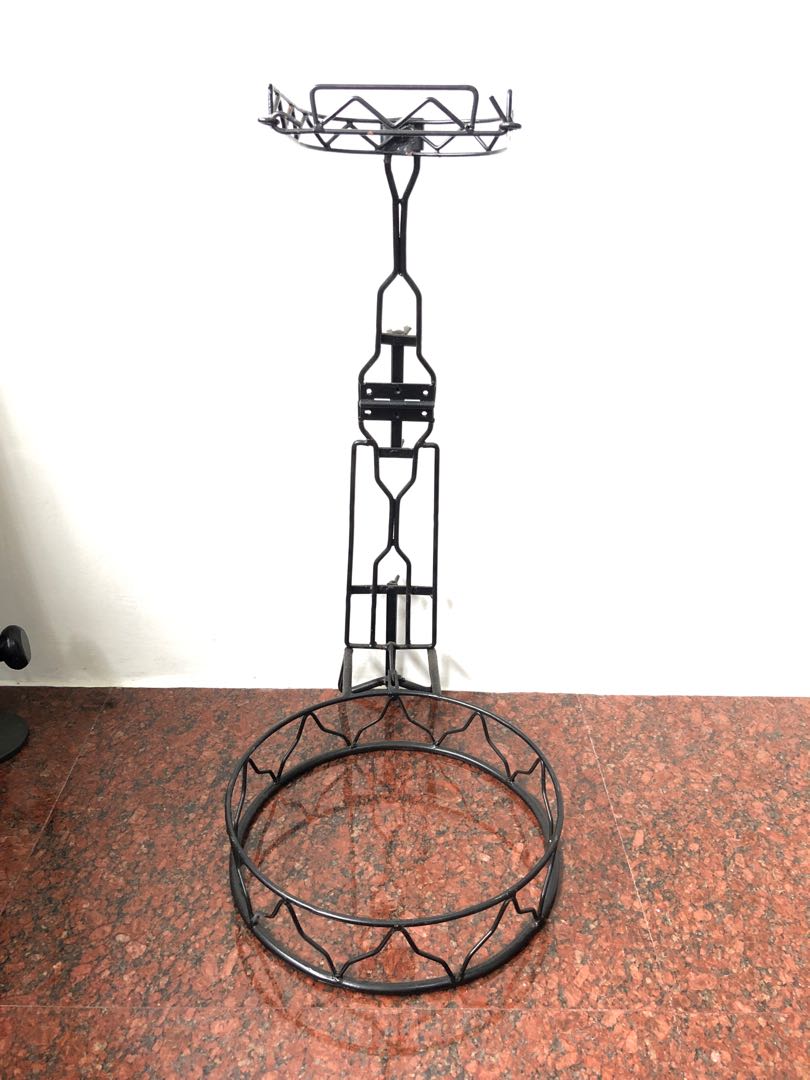 Veena Stand, Hobbies & Toys, Music & Media, Music Accessories on Carousell