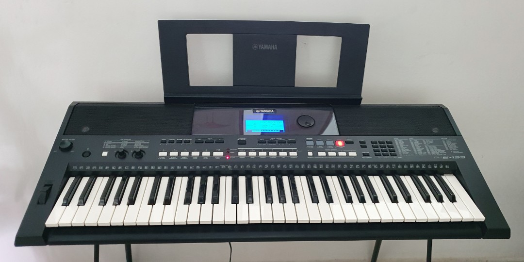 Yamaha Keyboard PSR-E433, Hobbies & Toys, Music & Media, Musical ...