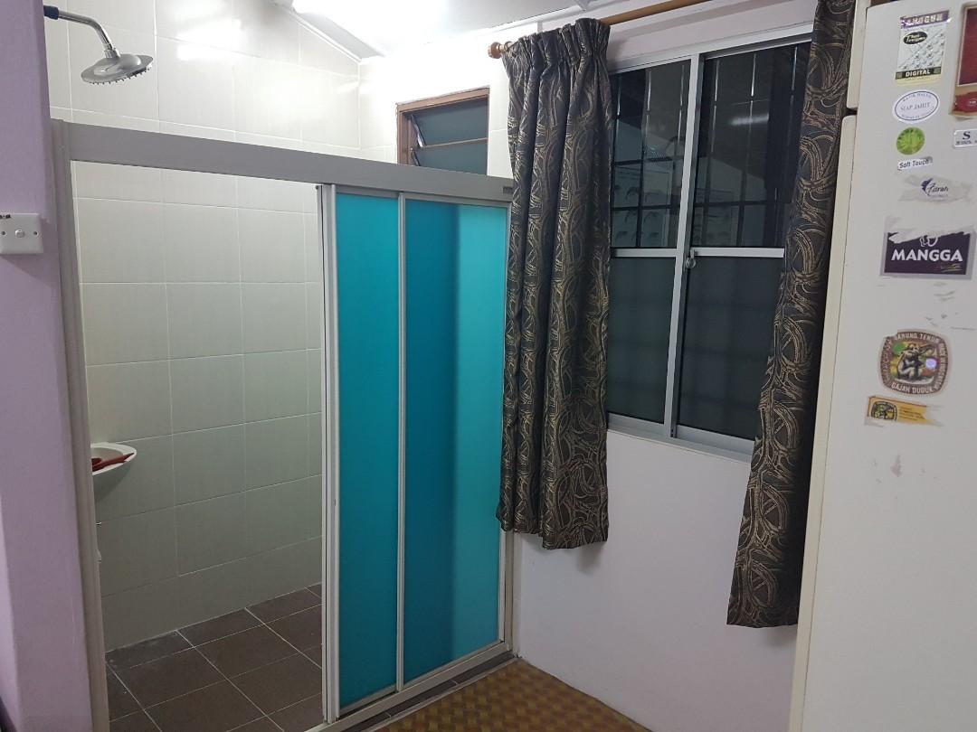 Bilik Biasa & Bilik Master Bedroom Rumah Teres Berdekatan LRT Jelatek ...