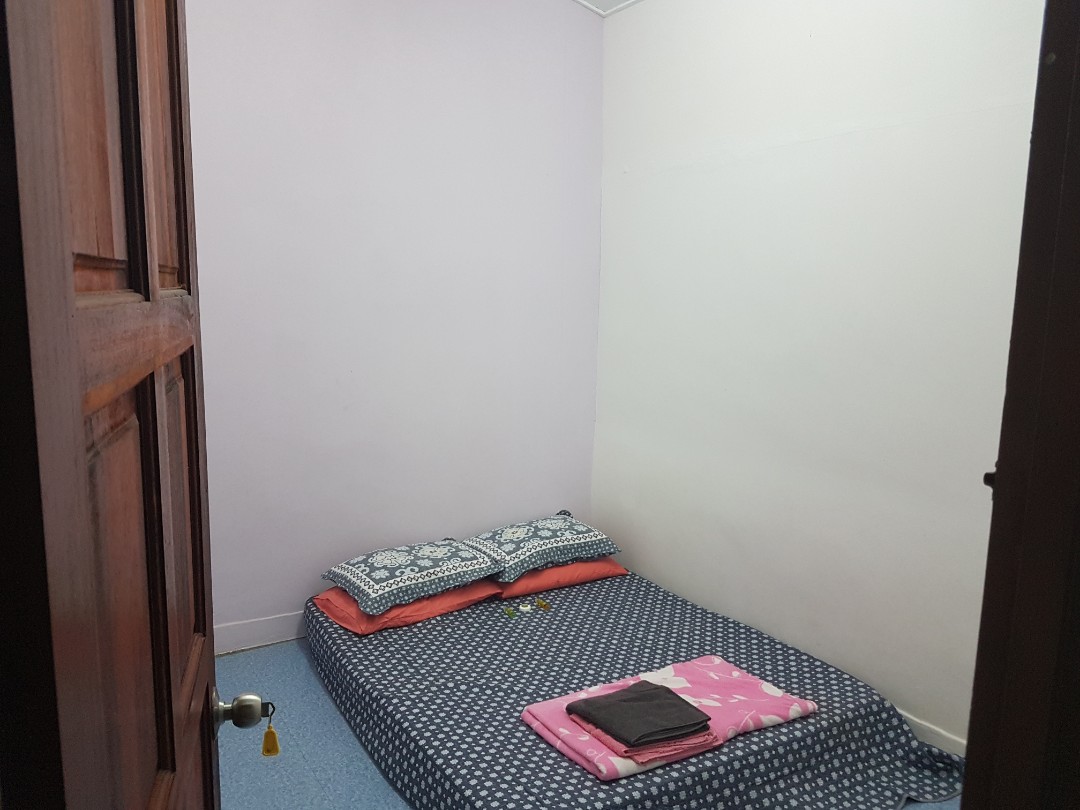 Bilik Biasa & Bilik Master Bedroom Rumah Teres Berdekatan LRT Jelatek ...